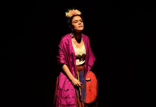 Amor, risas, dolor y arte, así se vivió el monólogo “Frida Libre”