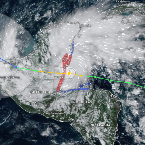 ¡Atención! Huracán Lisa se adentra a Belice