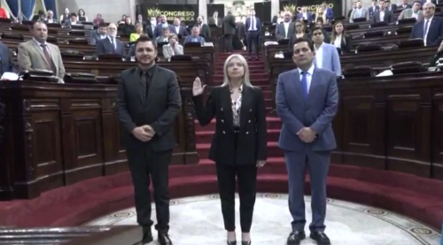 Juramentan a nueva diputada tras muerte de Hugo Rodríguez