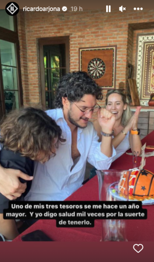 El poderoso mensaje de Arjona a su hijo Ricardo Jr.