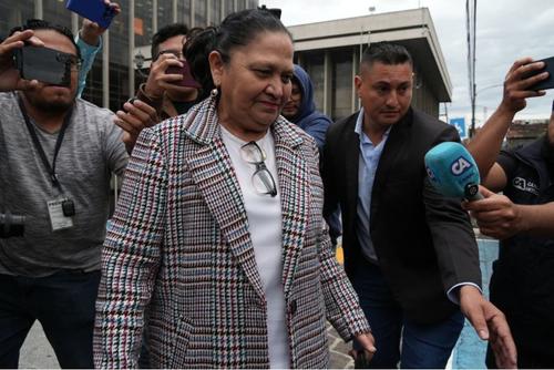 Reaparece Consuelo Porras tras dejar puesto de Fiscal General