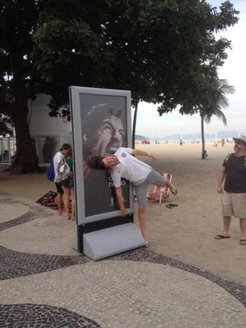 Un anuncio de Luis Suárez en la Playa de Copacabana es la nueva moda