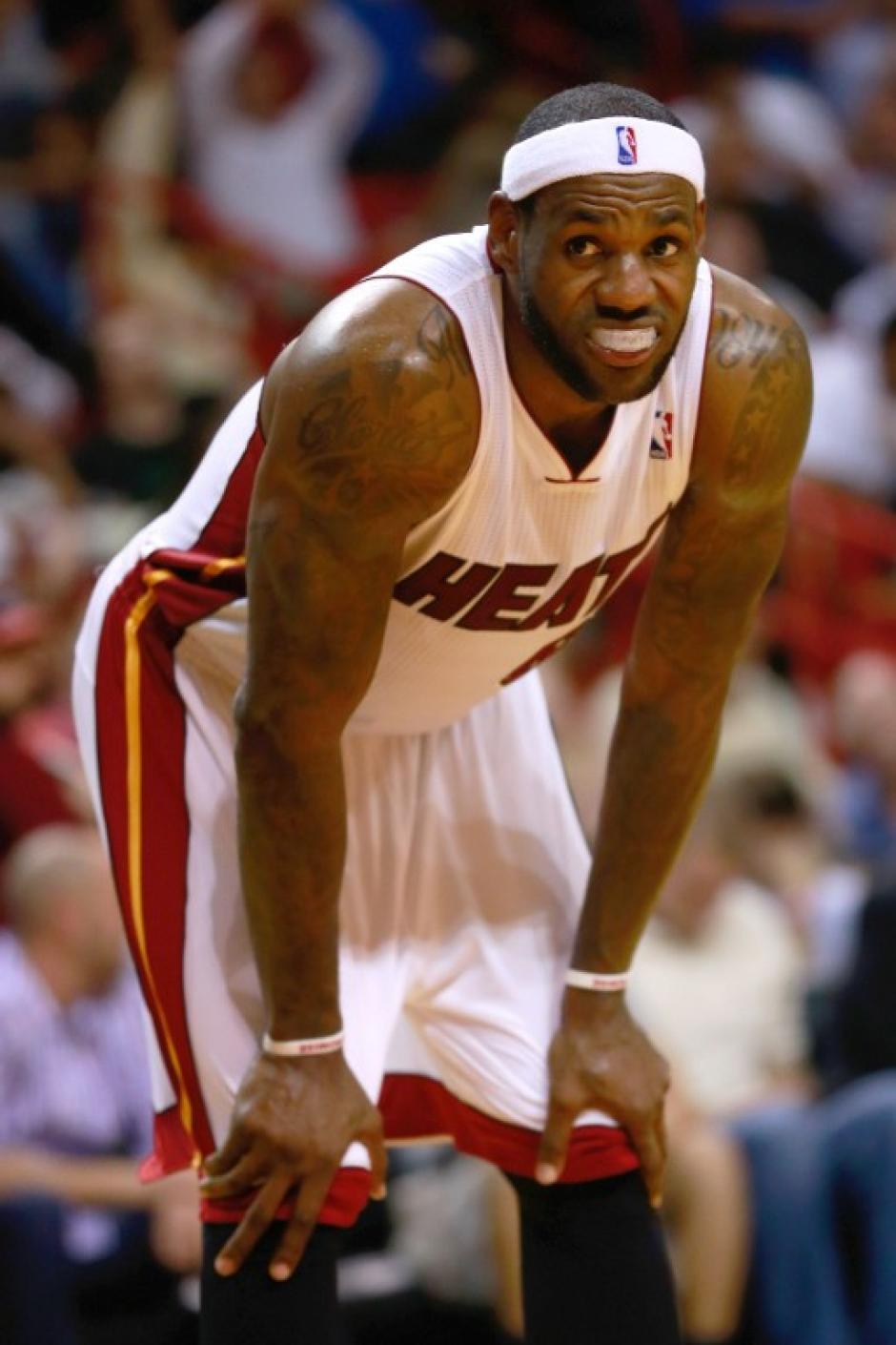 Los Celtics sorprenden al "Rey" Lebron