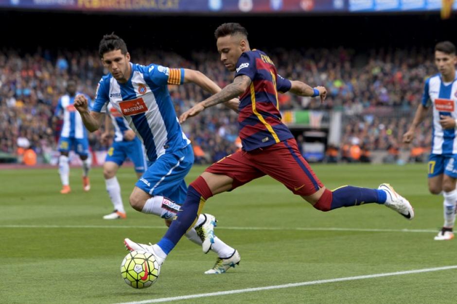 El exquisito pase de "rabona" de Neymar alegra a los aficionados