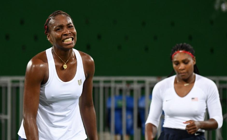 Las hermanas Williams sorprenden al quedar fuera en dobles de tenis