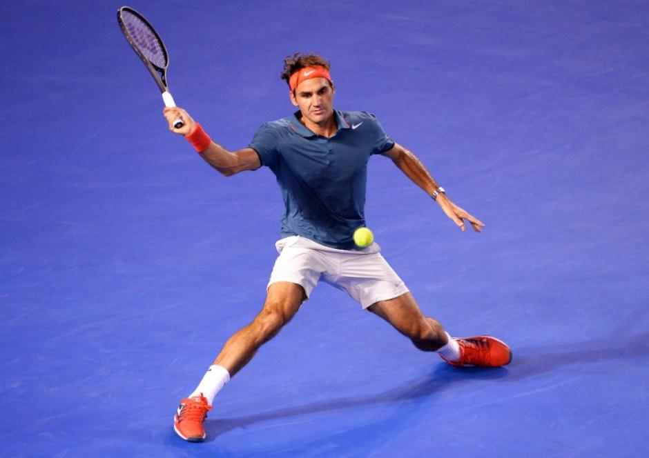 Melbourne: Federer vence a Tsonga en partido benéfico