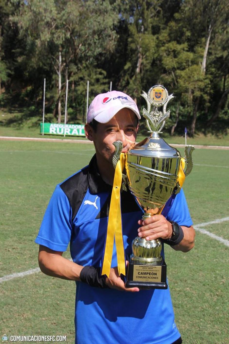 "La Chula" Gómez ganó su primer título como entrenador de los Cremas ...