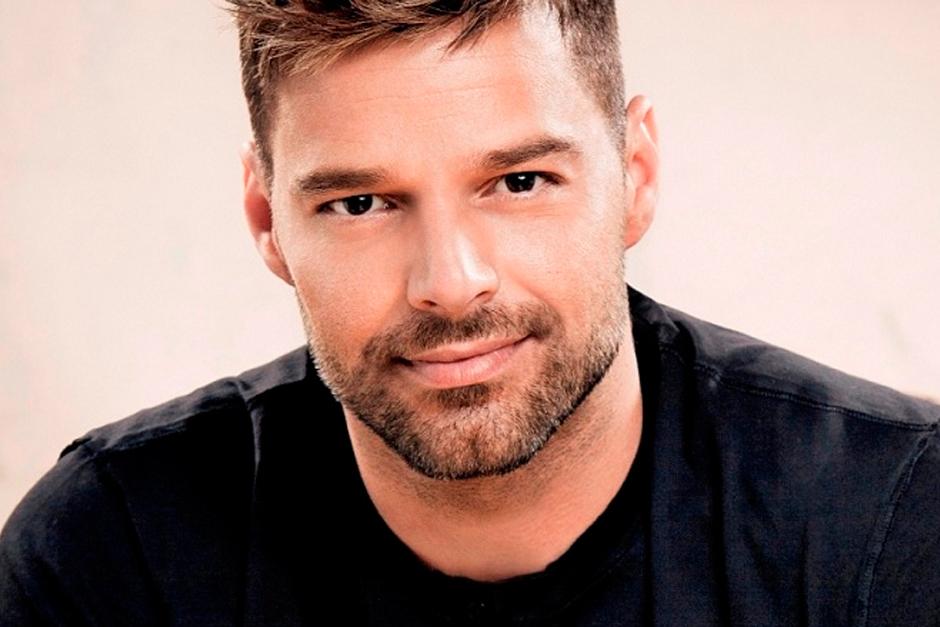 Ricky Martin baila en ropa interior y levanta suspiros