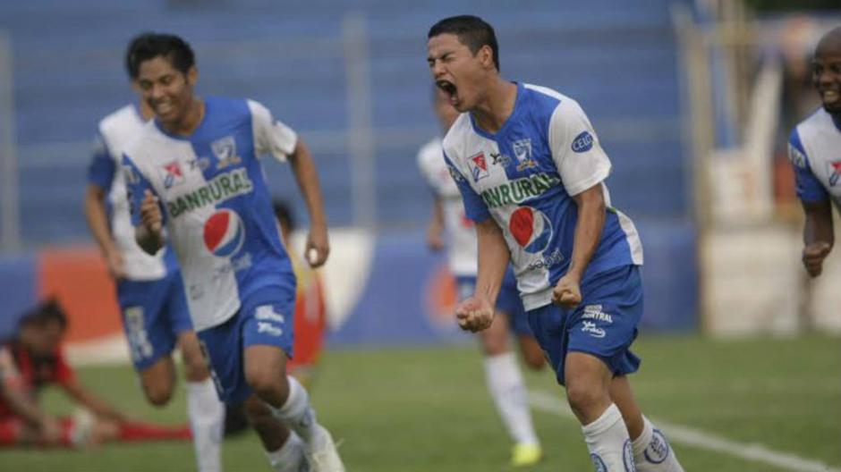 Kevin Santamaría marca el gol de la jornada y le da el triunfo a Suchi
