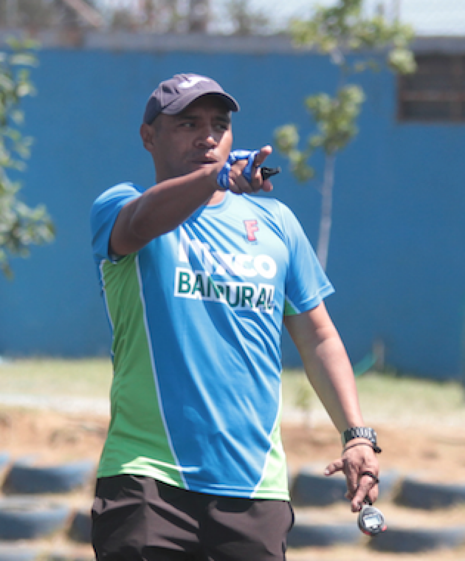 Así fue el primer día de Juan Carlos "el Pin" Plata como entrenador