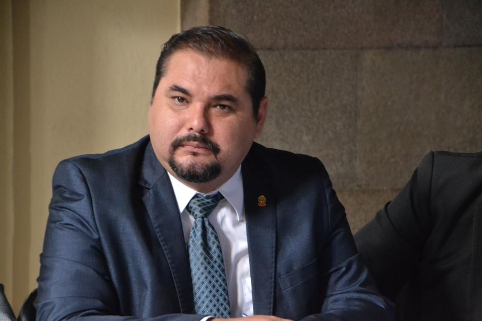 ¿A qué llegó al Congreso el hijo del diputado prófugo Edgar Ovalle?