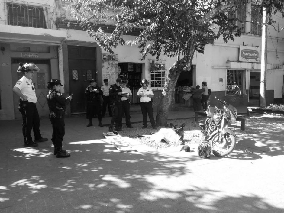 Ataque armado frente a supermercado deja un muerto en zona 2