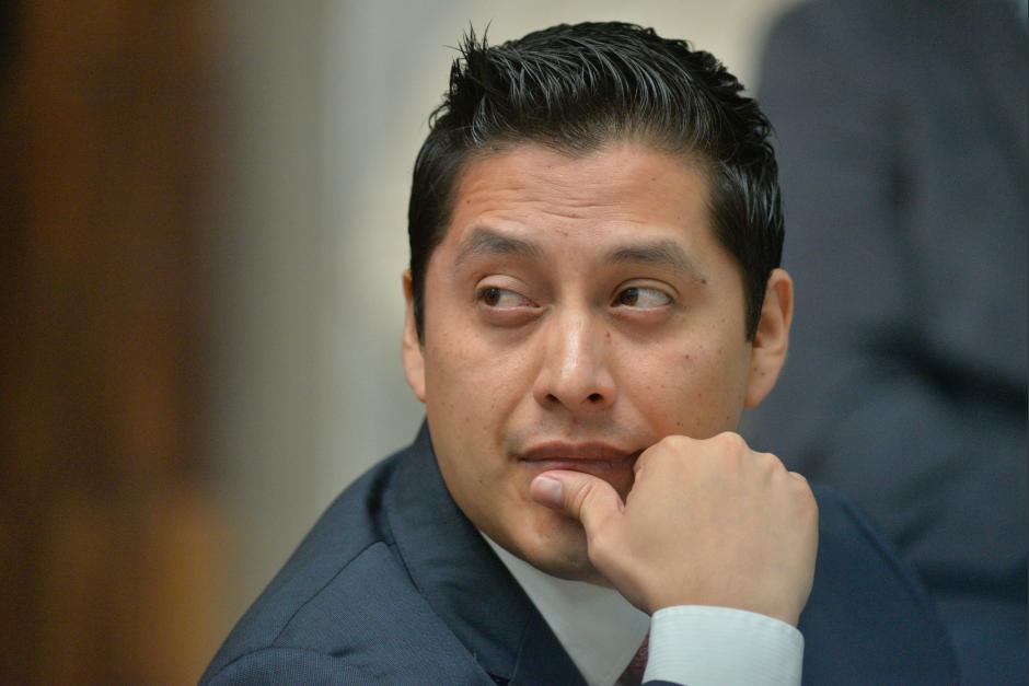 Así compró Baldetti el edificio con el que le pagó a su abogado