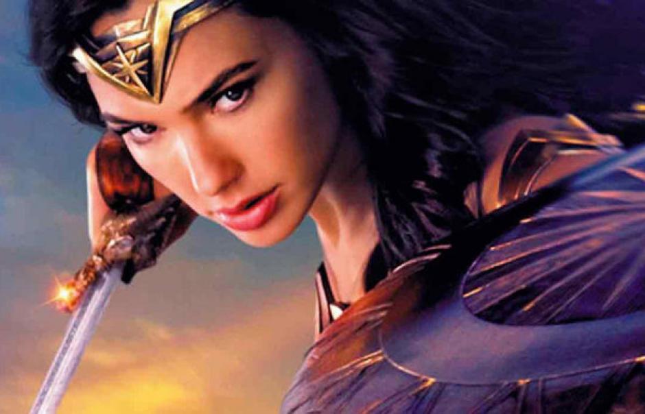 Video filtrado muestra a Wonder Woman sobre el jet invisible
