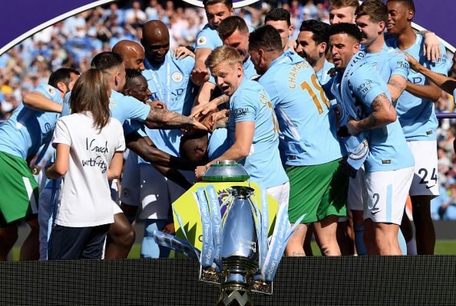 Jugador del Manchester City rompe trofeo y Ramos dice dónde repararlo