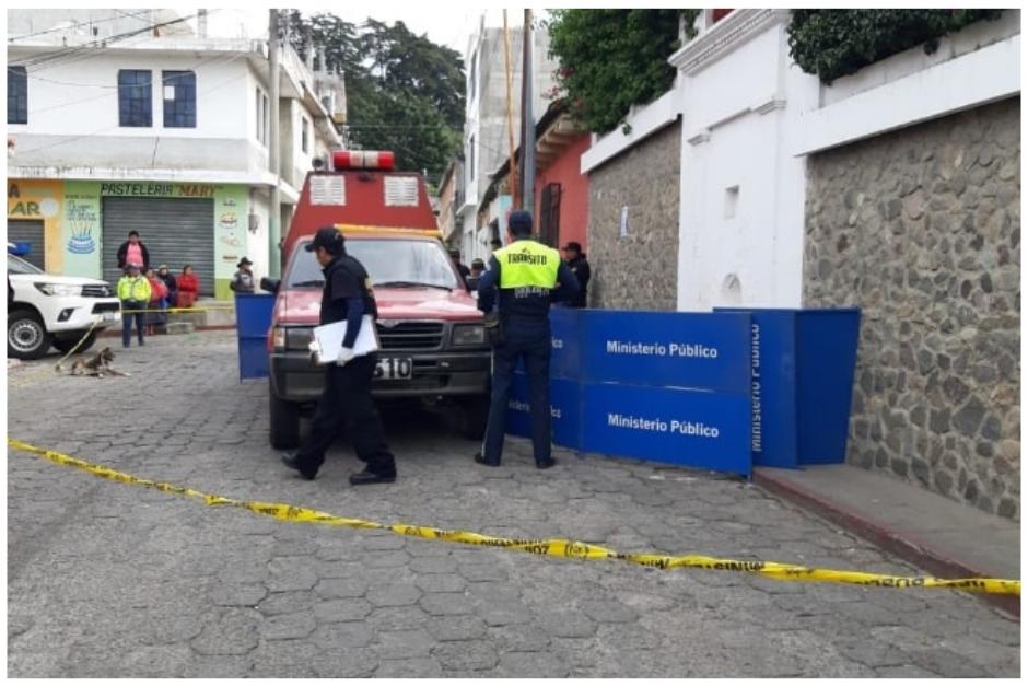 Hombre muere a pocos metros de su centro de votación
