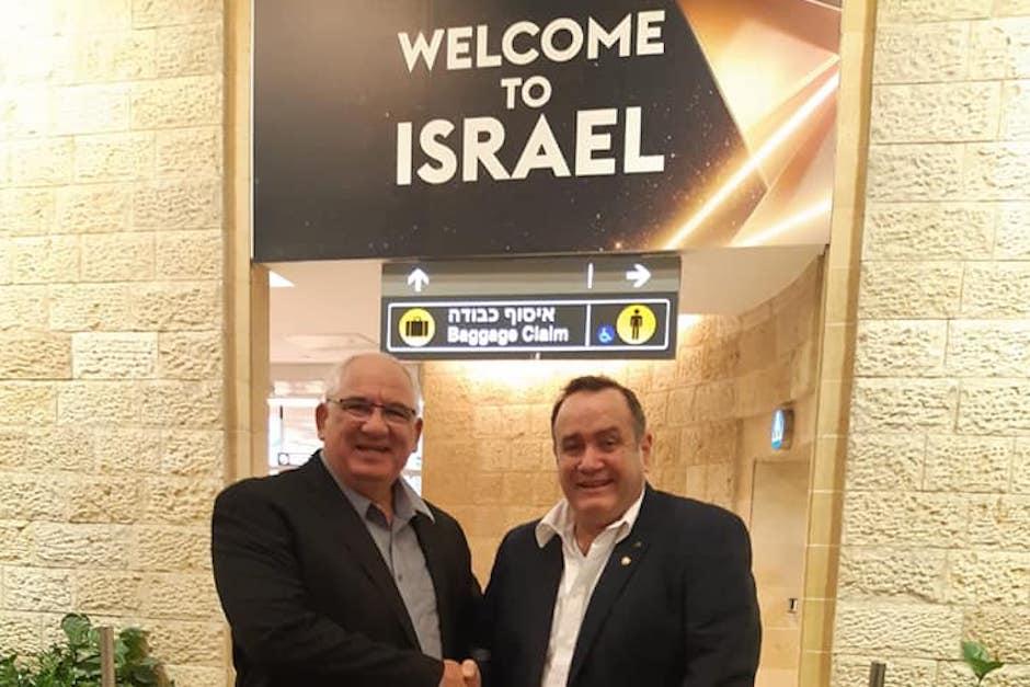 Excandidato presidencial recibe a Alejandro Giammattei en Israel