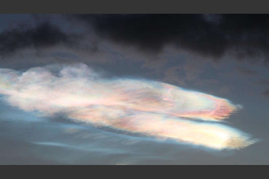 Una fotógrafa capturó impresionantes nubes del arco iris