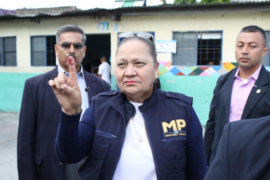 Fiscal General del MP, Consuelo Porras, emite su voto