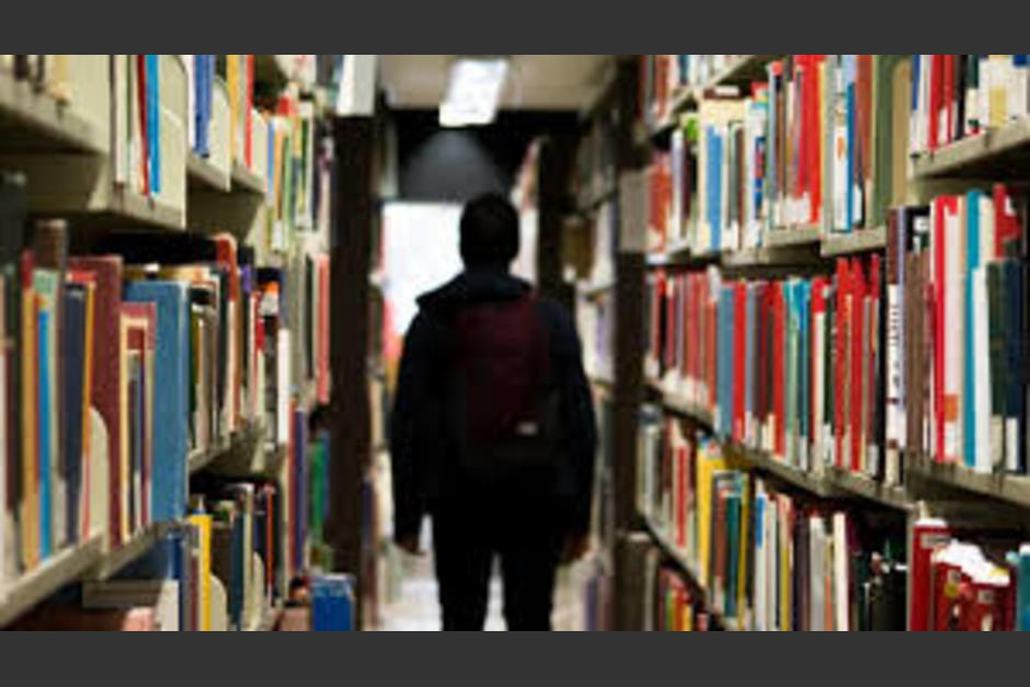 Autoridades crearon universidad falsa para deportar estudiantes