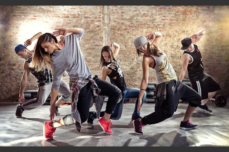 Esto le pasa a nuestro cerebro al bailar y escuchar música