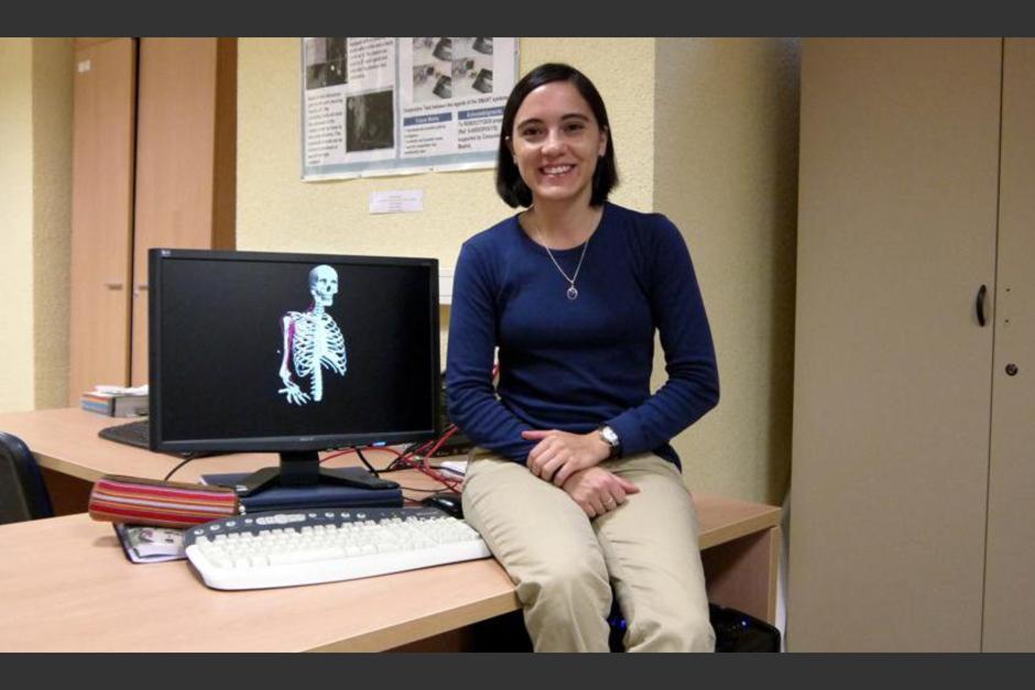 Científica guatemalteca destaca en España por labor en robótica
