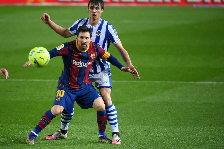 Lionel Messi le da un regalo de Navidad a un aficionado (video)