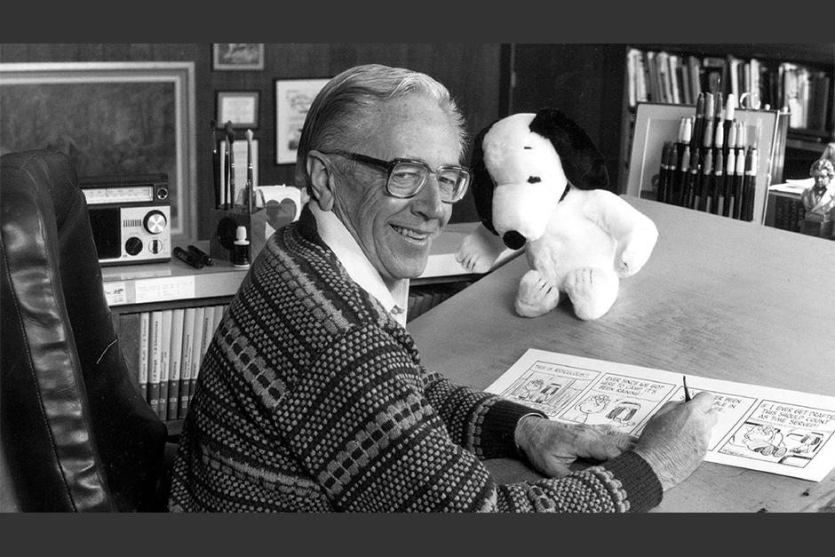 Celebran 20 años de aniversario luctuoso del creador de Snoopy | Soy502