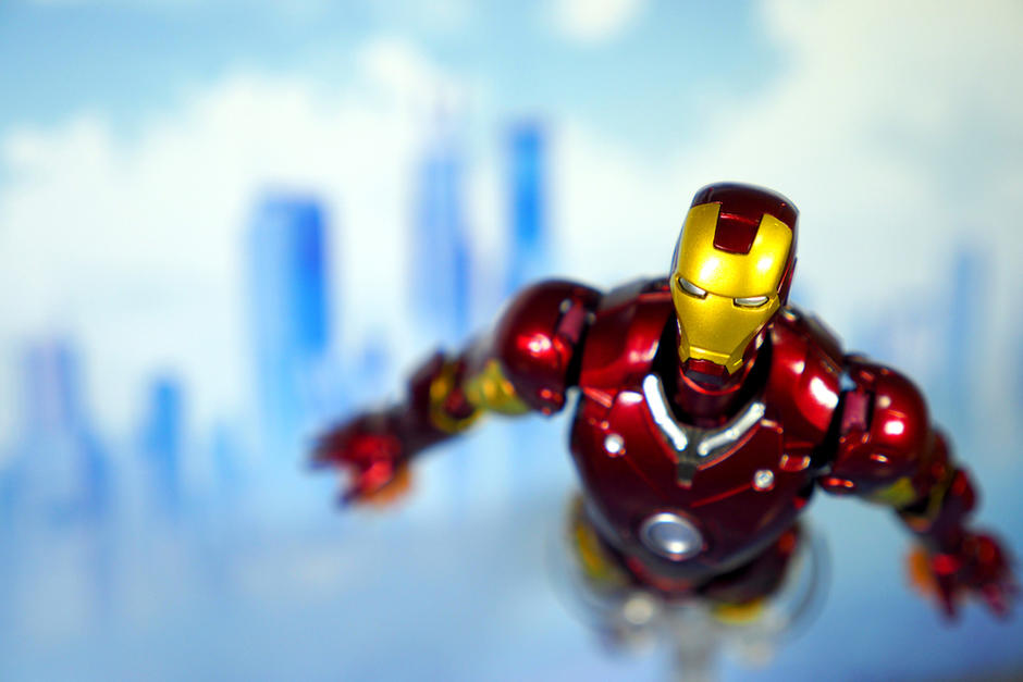 Reino Unido prueba un traje de propulsión para perseguir barcos