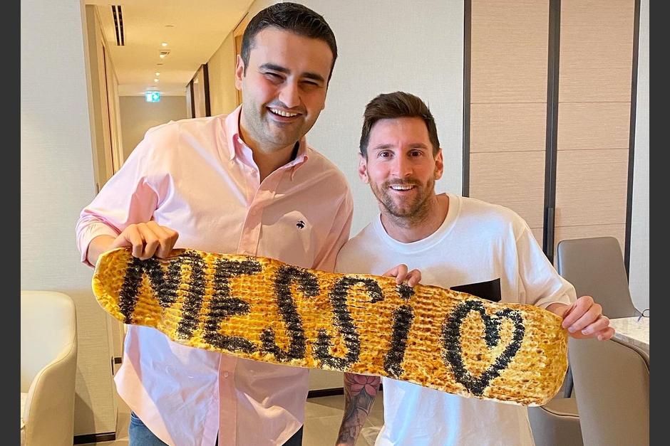 La expresión en el rostro de Messi en foto con un famoso chef