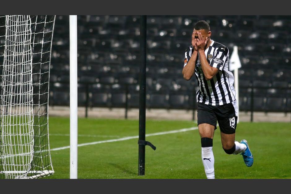 Elisha Sam anota un sorprendente gol de escorpión (video)