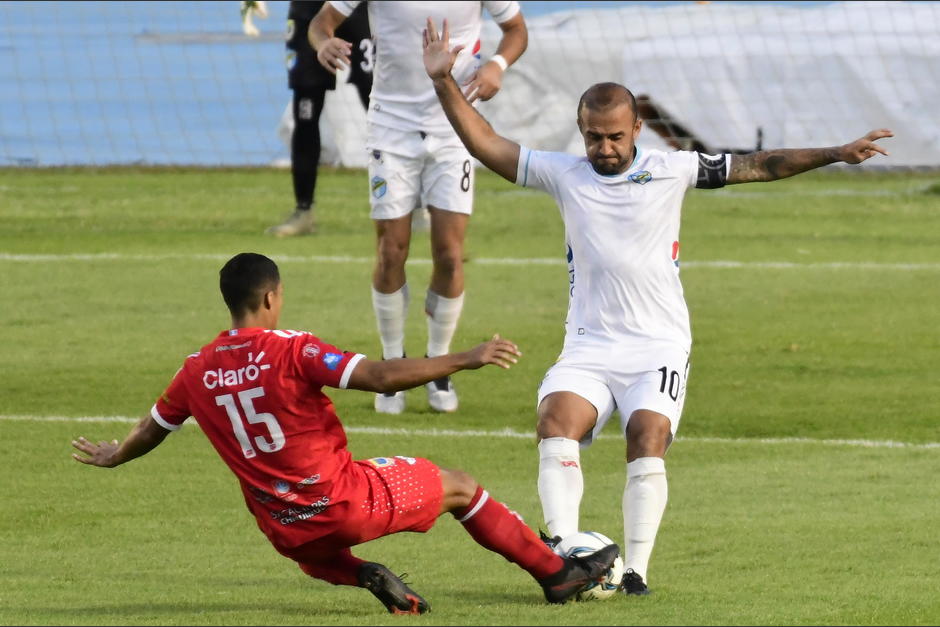 José Corena salva el marcador y le da la victoria a los Cremas