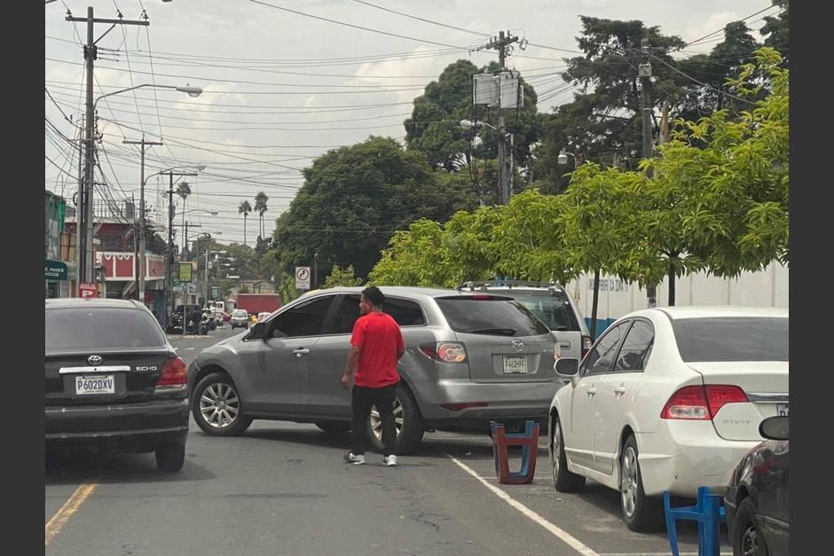 Sugieren recuperación de espacios públicos para facilitar parqueo