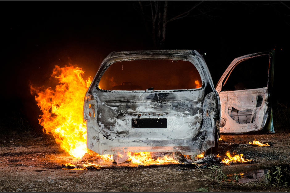 Encuentran cuerpos calcinados dentro de un carro en Huehuetenango