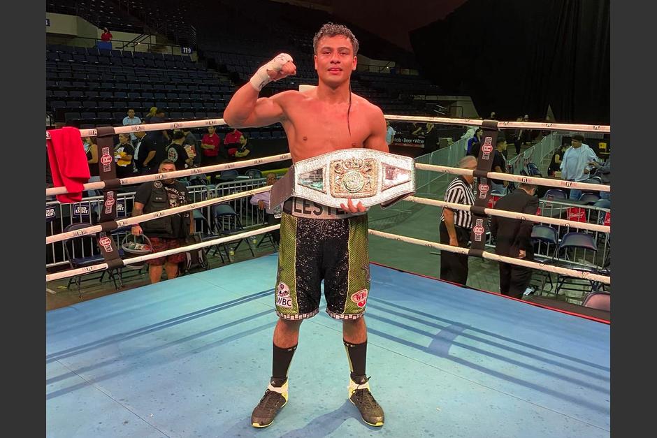 Lester Martínez se corona campeón del peso supermediano