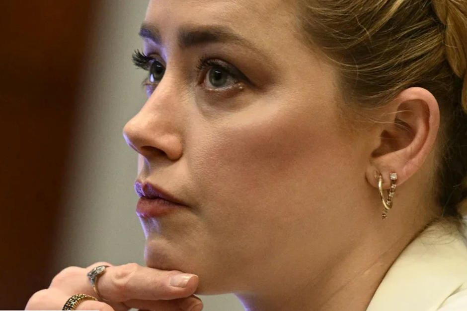 Amber se enfrenta a una ruina financiera y profesional