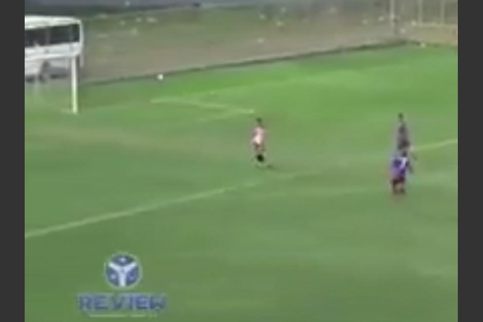 El autogol más amañado de la historia se hace viral