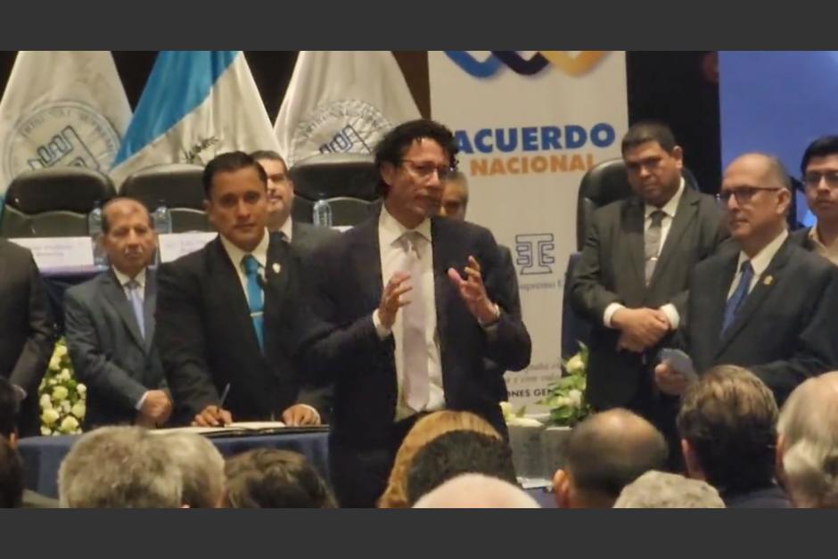 Así fue el momento en que partido VOS se opuso a firmar (video)