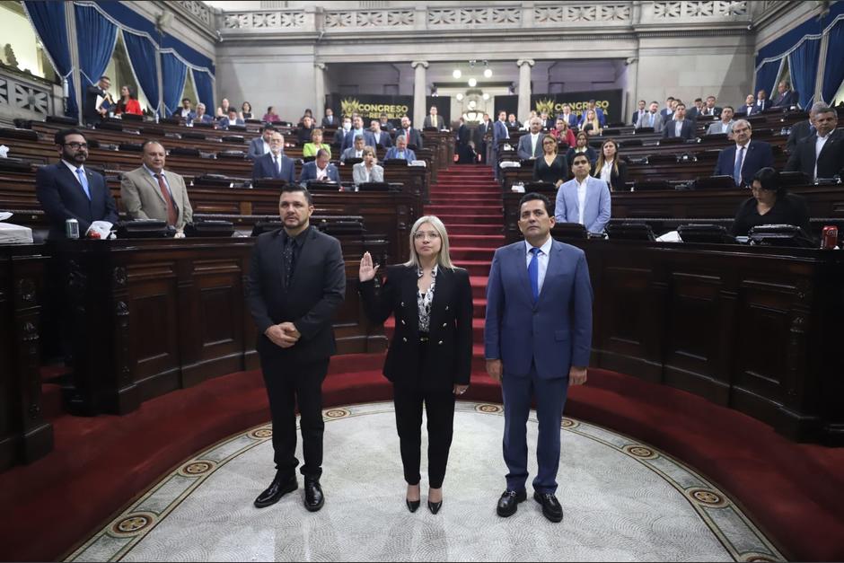 Juramentan a nueva diputada tras muerte de Hugo Rodríguez