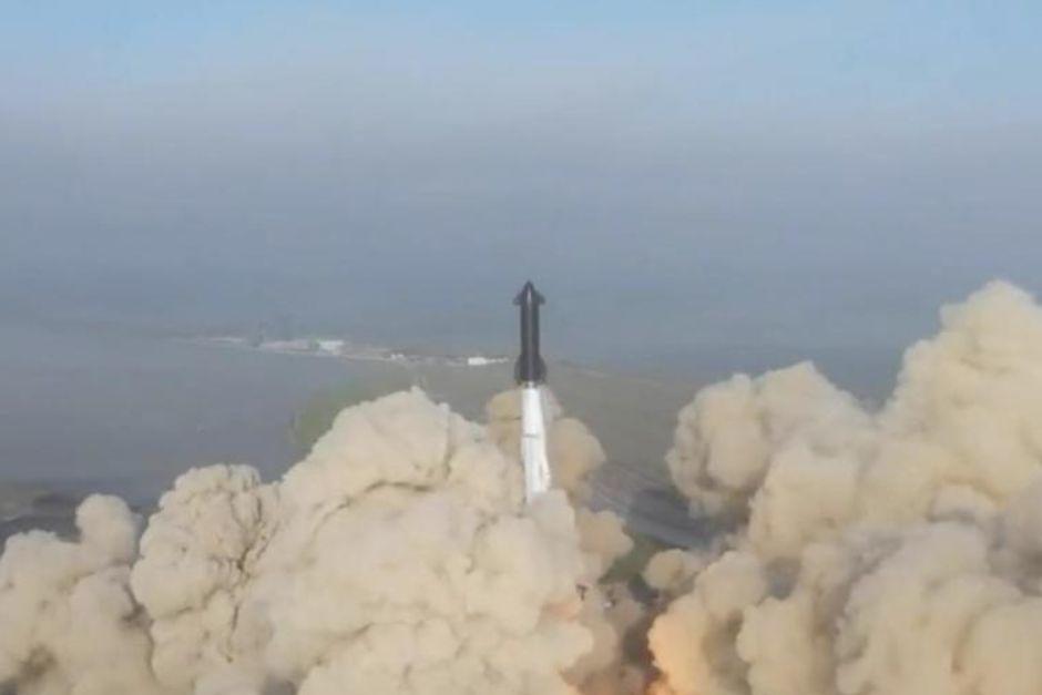 Starship, el cohete más potente del mundo explota en pleno vuelo