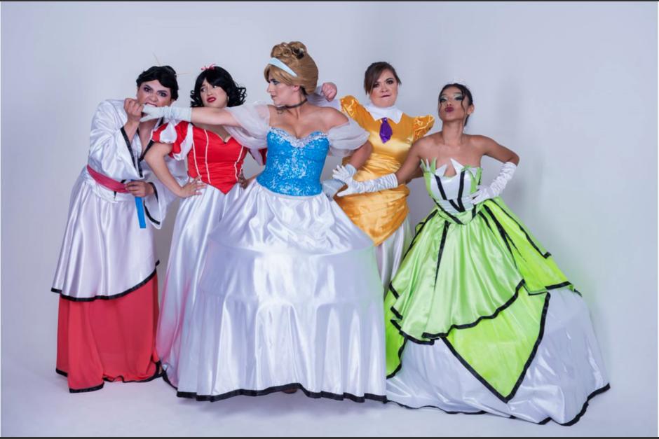 “12 princesas en pugna”, una velada entre mujeres