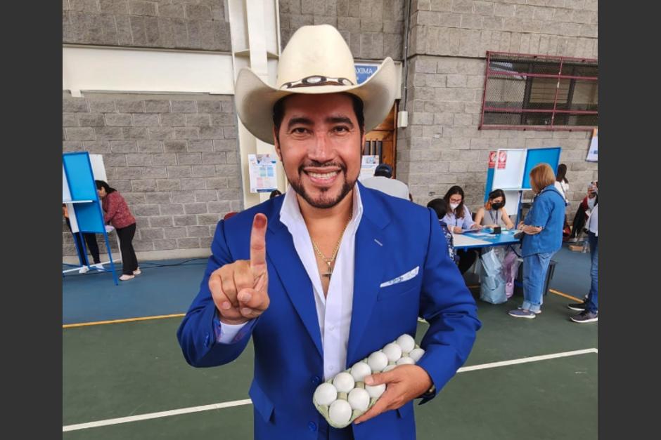 Rudy Guzmán invita a que voten con "el corazoncito"