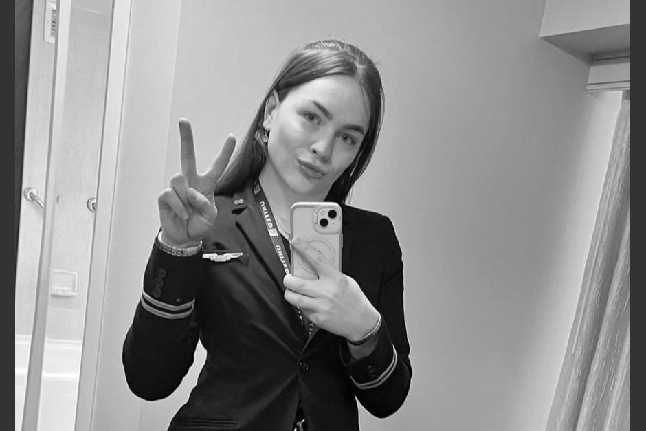 Muere reconocida aeromoza tras publicar misterioso mensaje