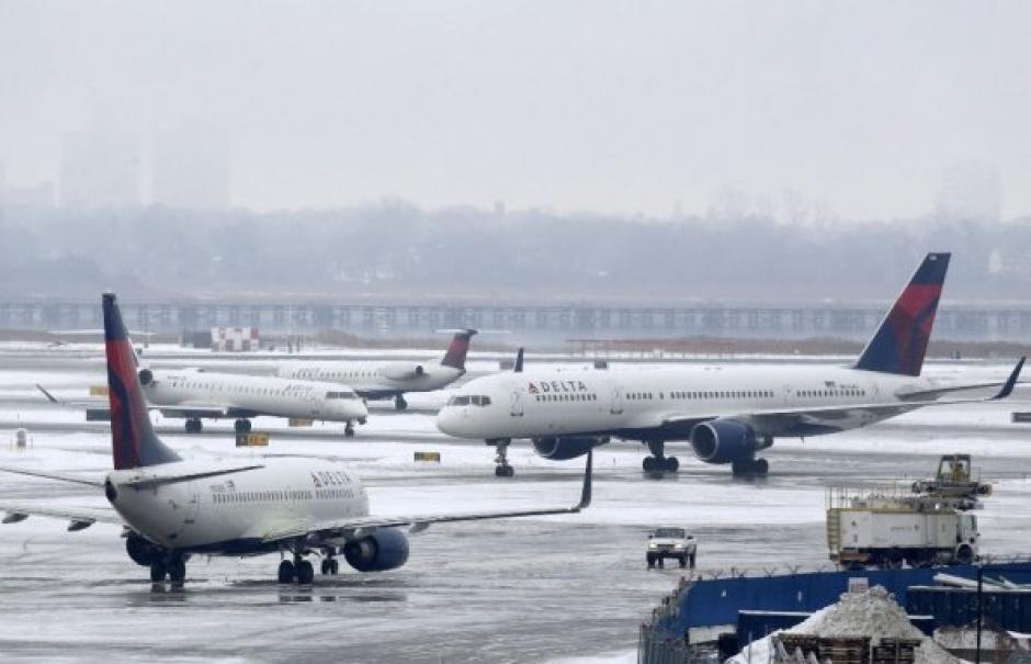 Frío extremo en Canadá deja vuelos cancelados y vías cerradas