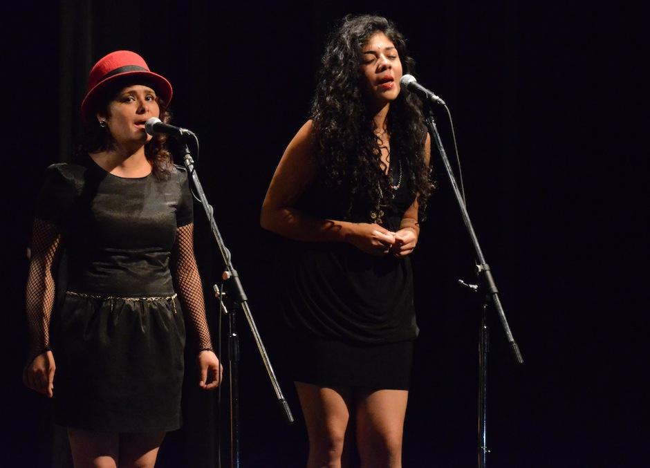 "El Gordo" sedujo a los asistentes de su "Acústico" en el Teatro de Cámara