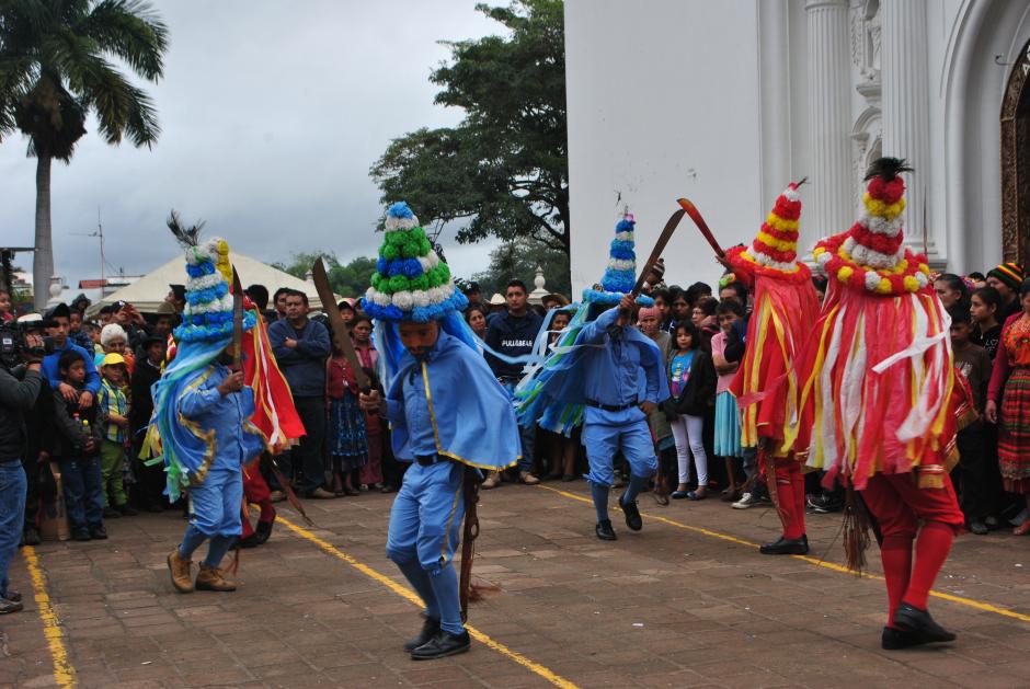 Feligreses llegan a Esquipulas