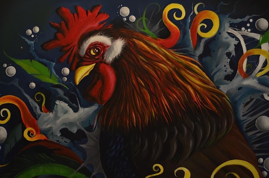 Artistas exponen "Día del Gallo" a beneficio de NiñoQuem | Soy502