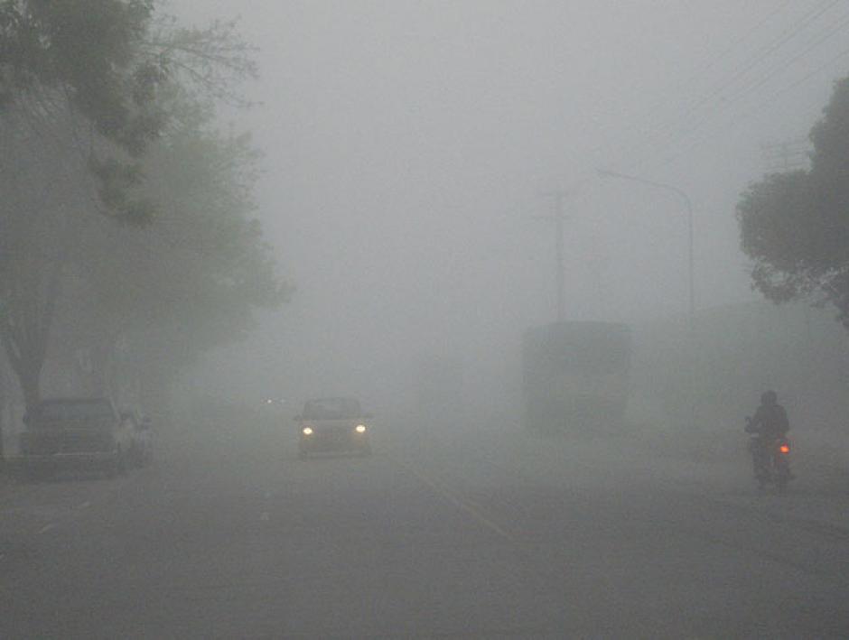 Densa neblina obligó a cerrar temporalmente el aeropuerto La Aurora