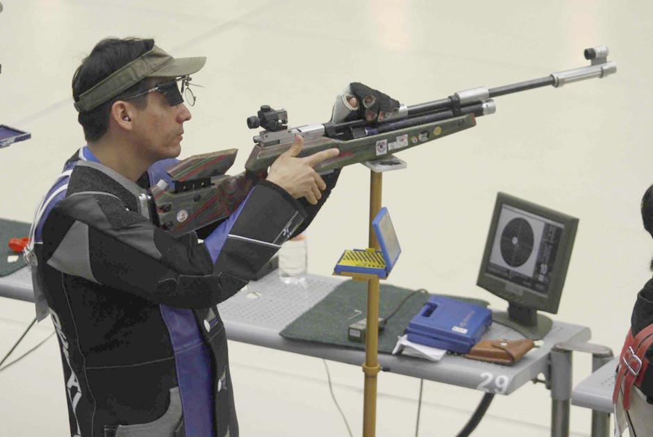 Equipo de rifle gana el oro en los Bolivarianos