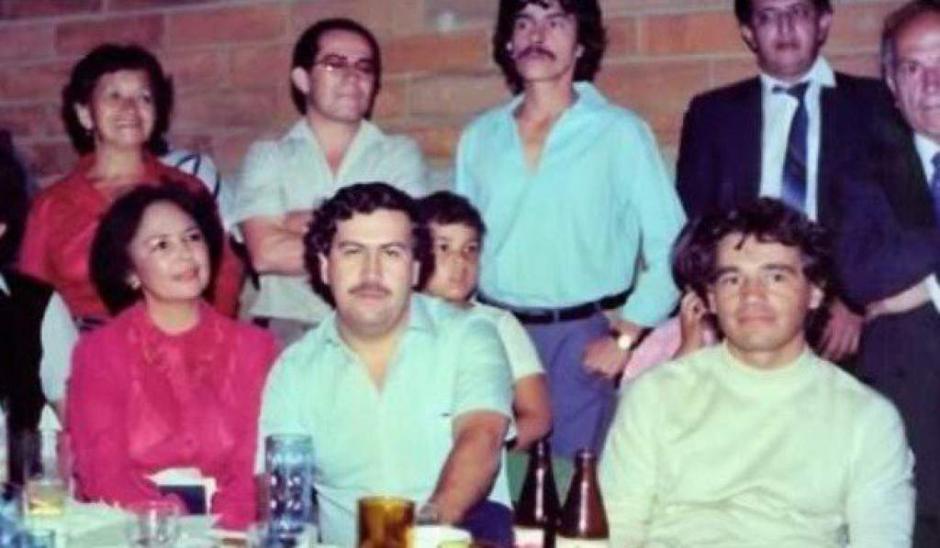 Publican fotos inéditas de Pablo Escobar, "el patrón del mal" | Soy502